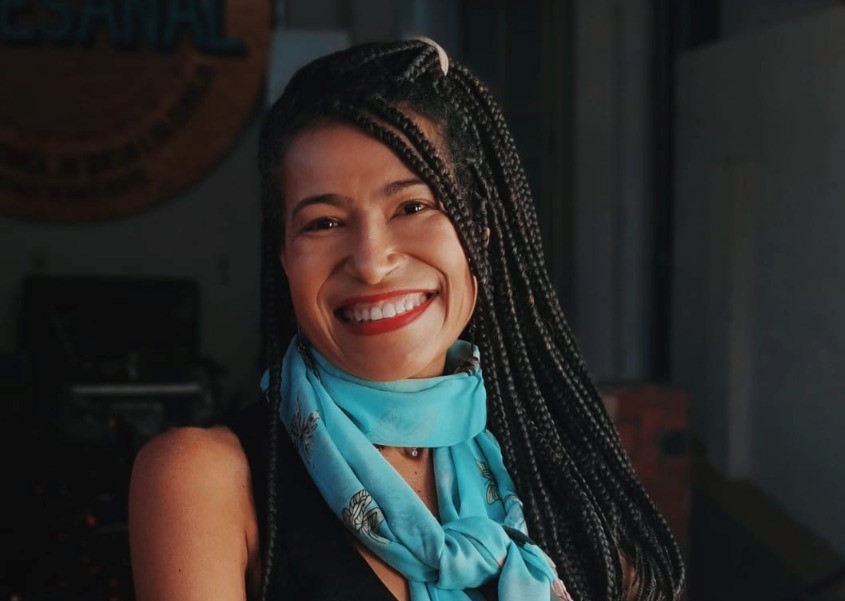 Sempre Um Papo recebe Márcia Maria Cruz - Sempre um Papo | 2025 | Ano 39